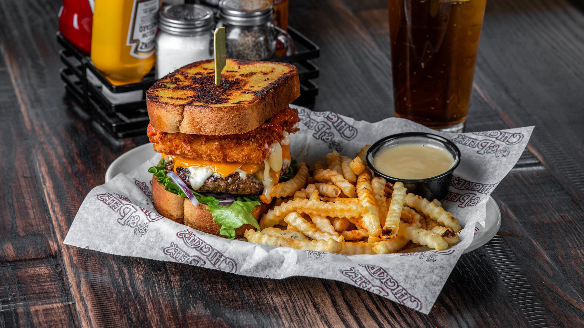 Chickie's & Pete's Crab House and Sports Bar | Sports Bar Reno