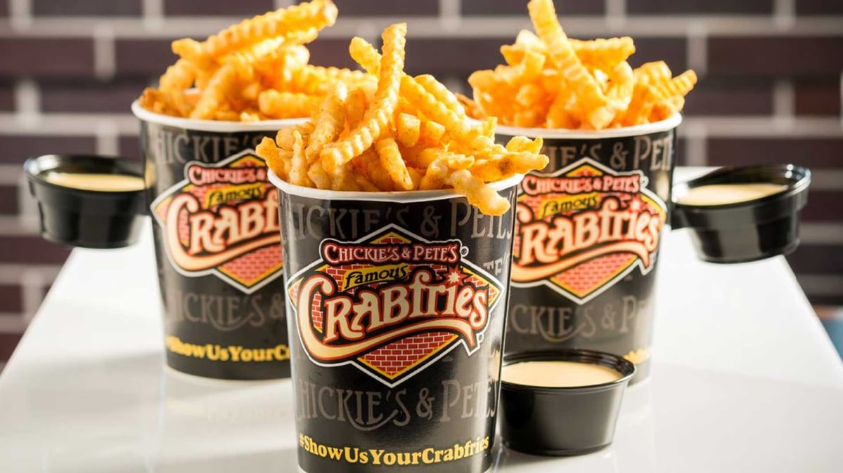 Chickie's & Pete's Crab House and Sports Bar | Sports Bar Reno